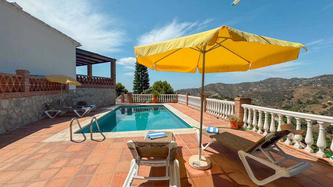 126 M² Villa ∙ 2 Bedrooms ∙ 4 Guests - Frigiliana