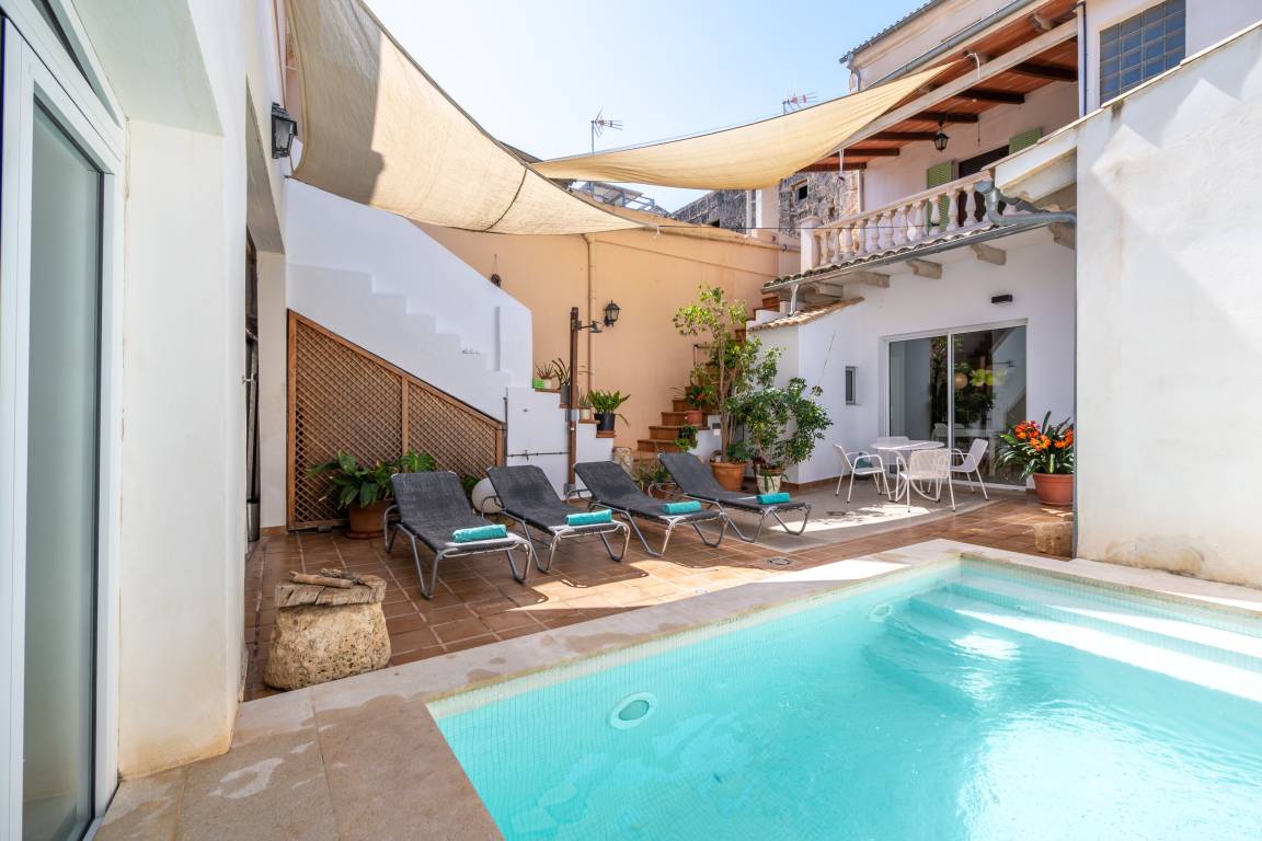 170 M² House ∙ 3 Bedrooms ∙ 6 Guests - Sa Pobla