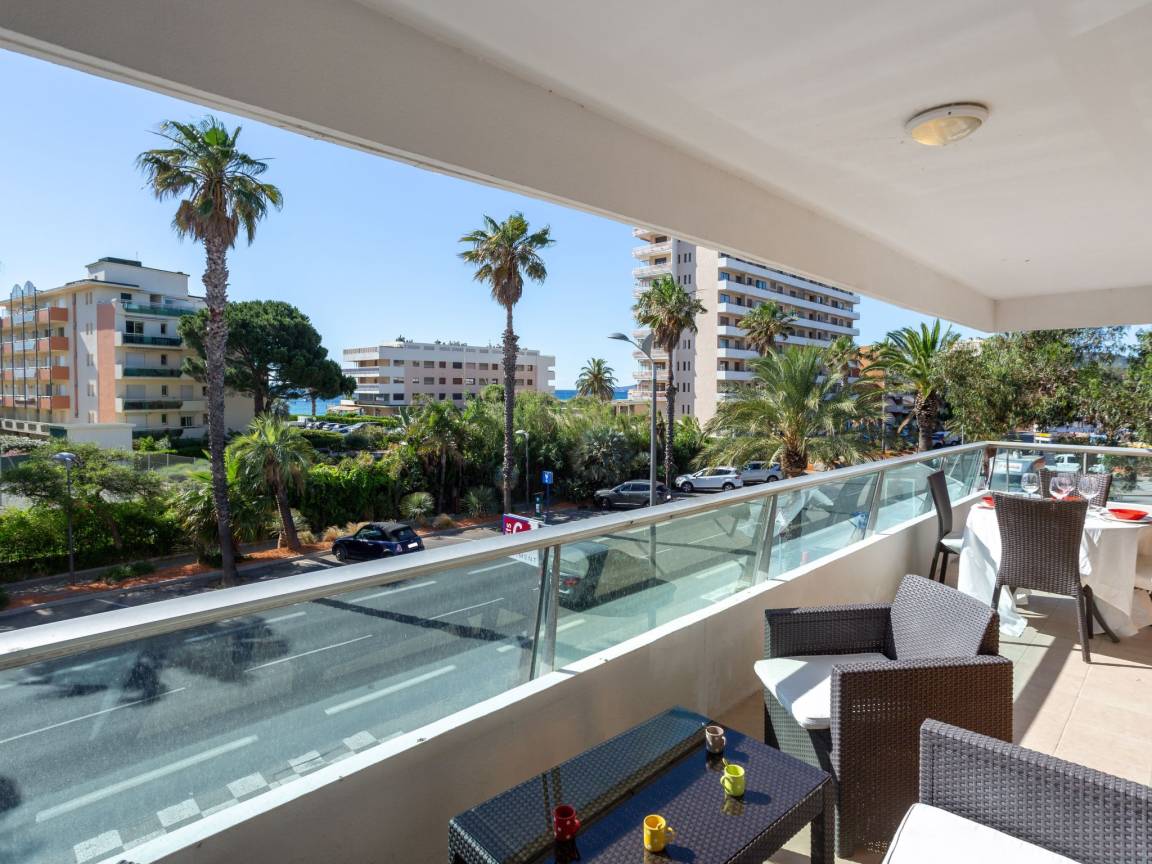 70 M² Appartement ∙ 1 Chambre ∙ 6 Personnes - Le Lavandou
