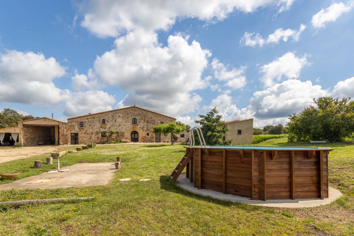 200 M² Fazenda ∙ 6 Quartos ∙ 11 Hóspedes - Girona