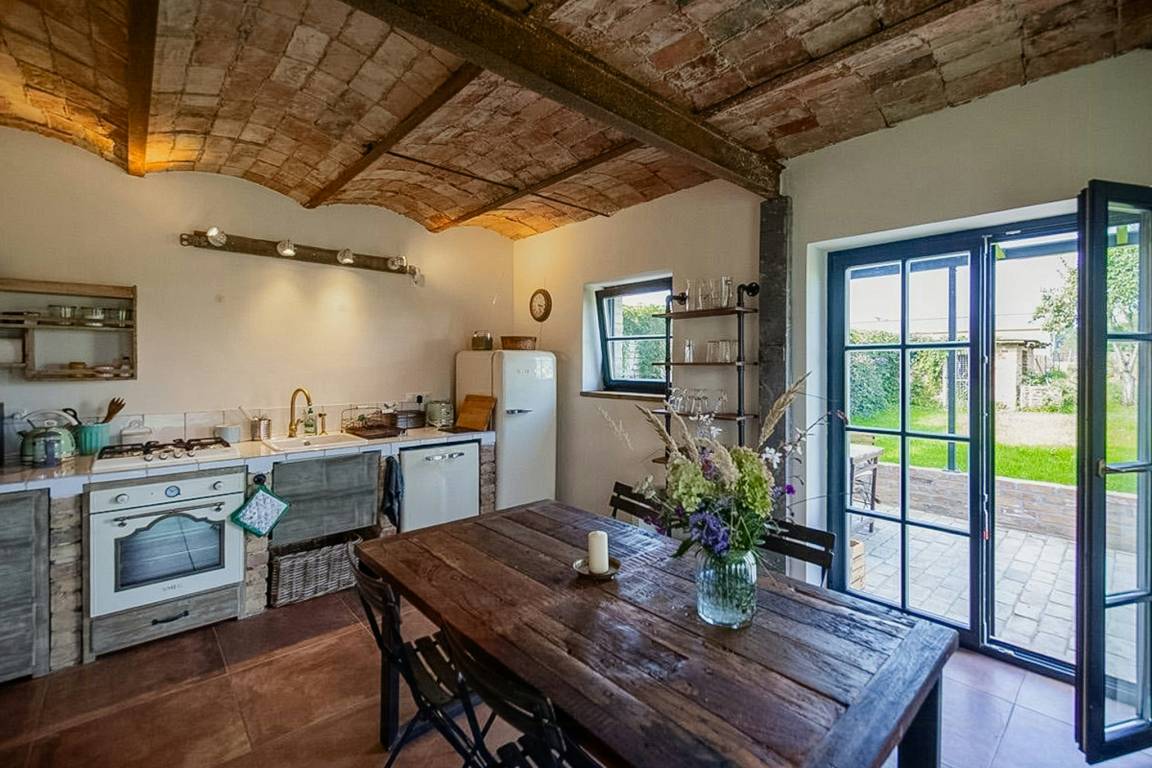 120 M² Apartment ∙ 1 Bedroom ∙ 4 Guests - Beelitz