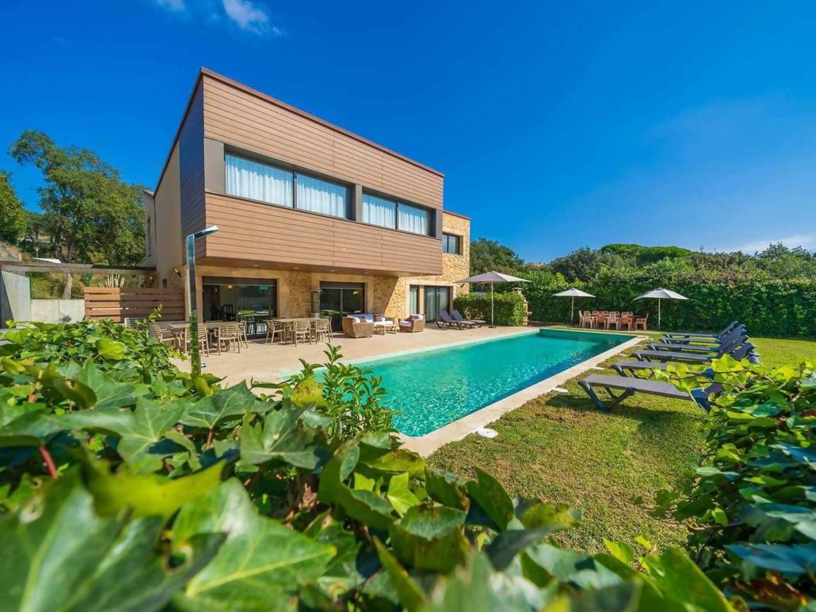 500 M² Villa ∙ 6 Bedrooms ∙ 12 Guests - Sant Feliu de Guíxols