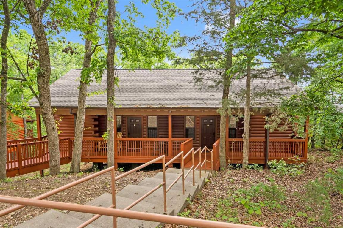 62 M² Cabin ∙ 1 Bedroom ∙ 4 Guests - Branson, MO