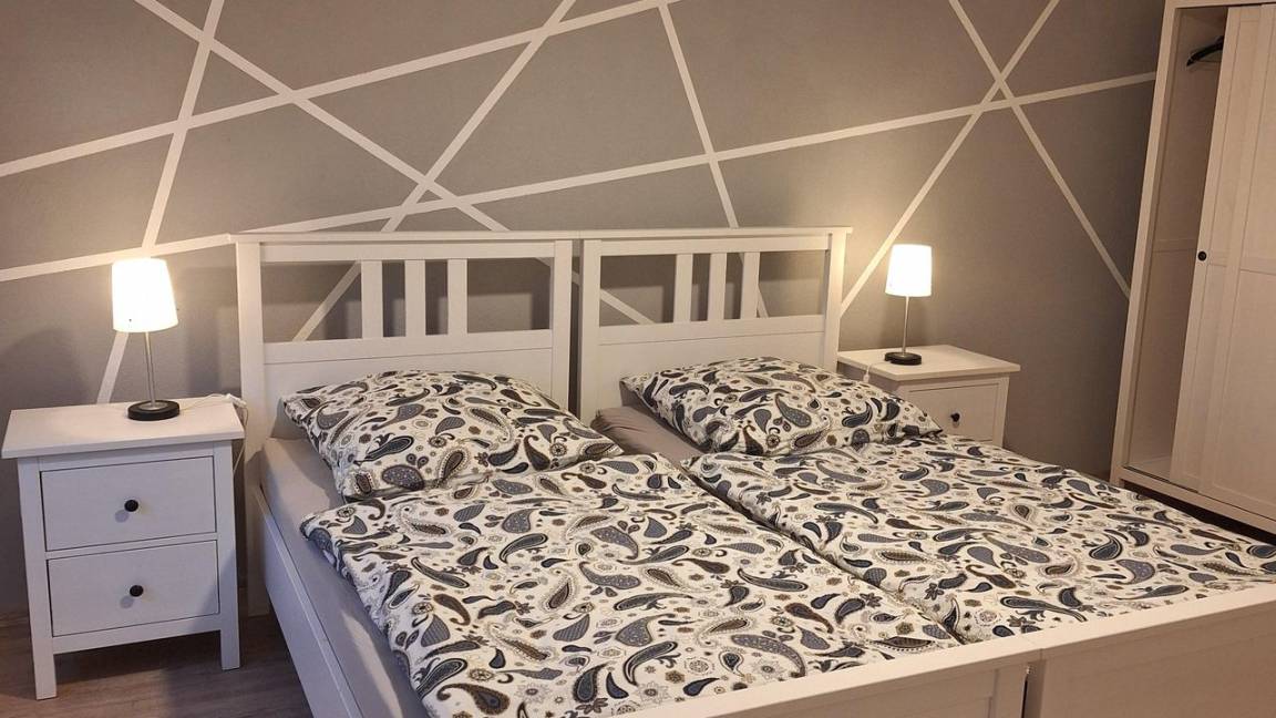 60 M² Ferienwohnung ∙ 1 Schlafzimmer ∙ 2 Gäste - Betzdorf