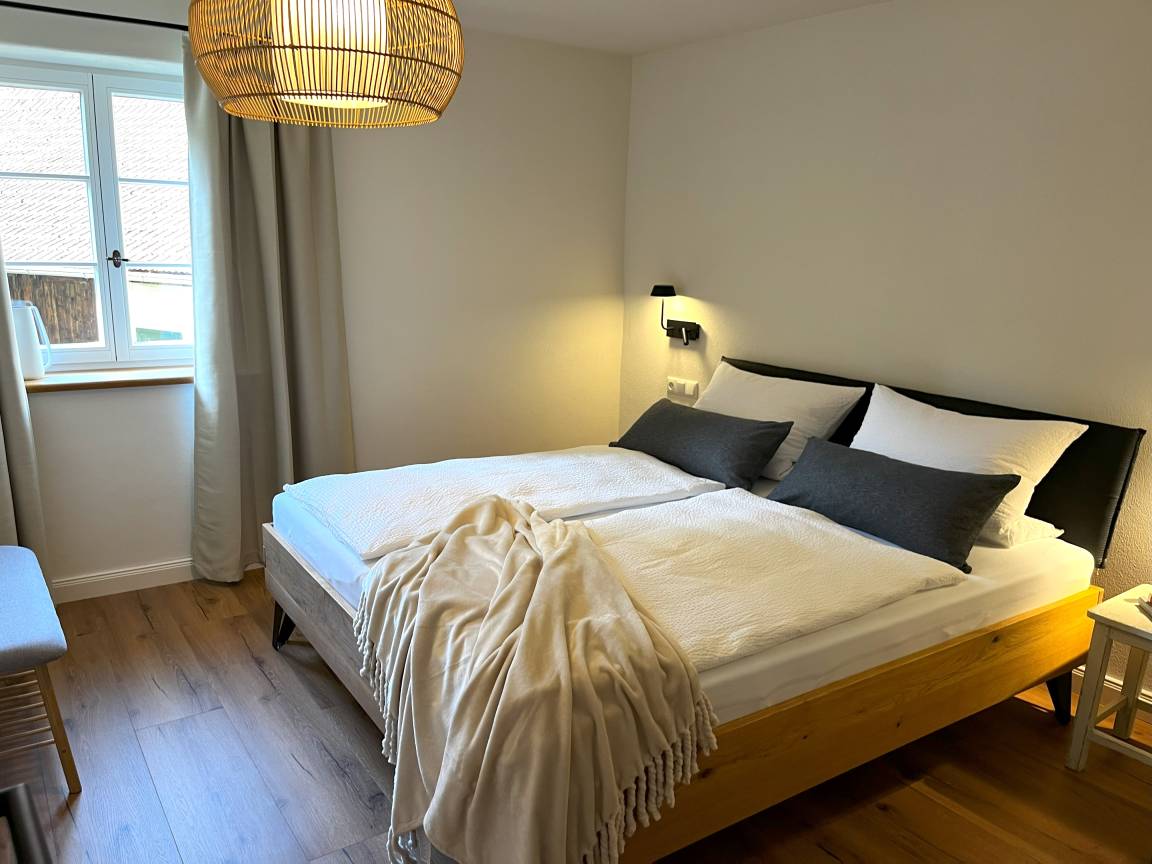Ferienwohnung ∙ 2 Schlafzimmer ∙ 5 Gäste - Abensberg