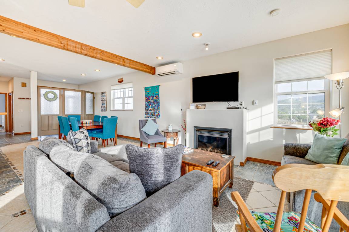 278 M² House ∙ 4 Bedrooms ∙ 10 Guests - Bob Straub State Park, Cloverdale