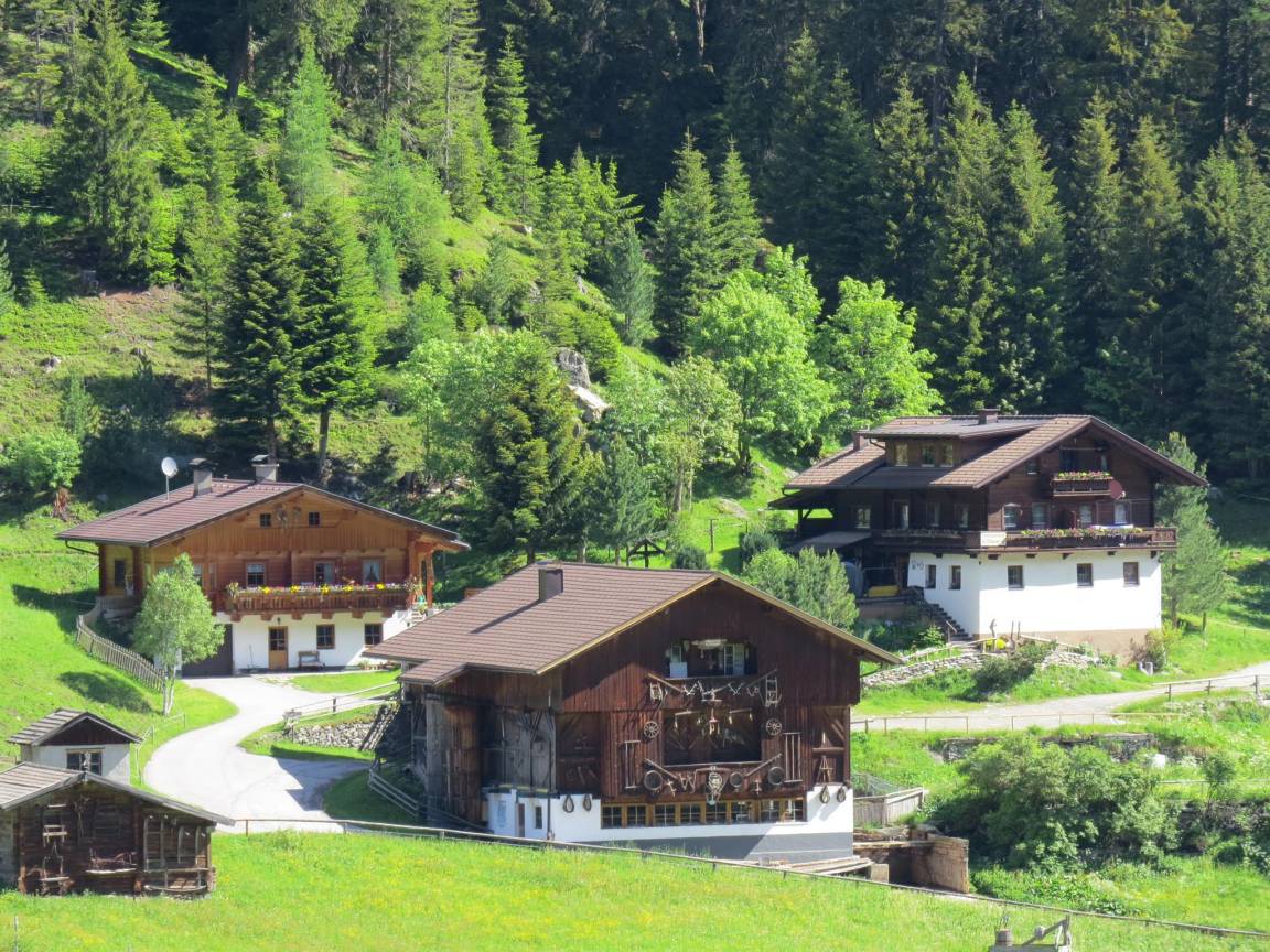 28 M² Hôtel ∙ 1 Chambre ∙ 4 Personnes - Valle di Casies