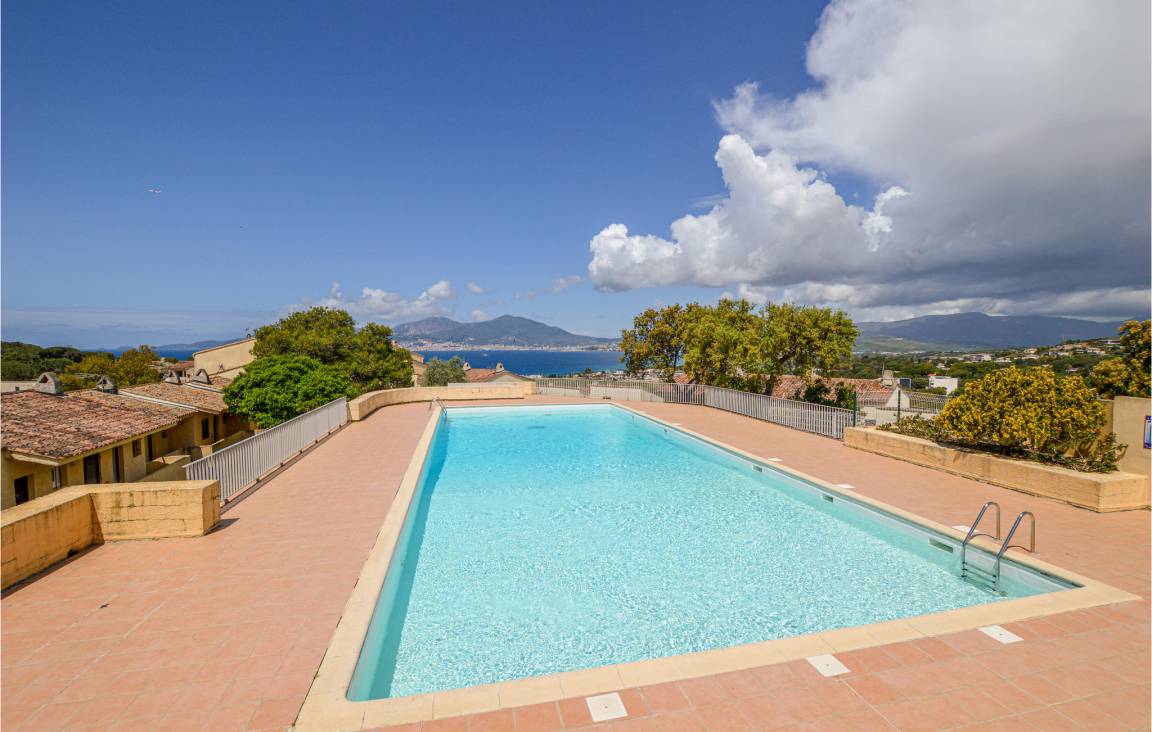 33 M² Appartement ∙ 1 Chambre ∙ 4 Personnes - Ajaccio