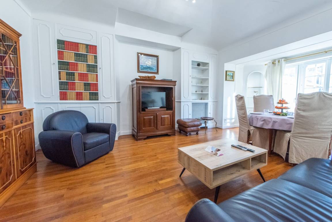 100 M² Appartement ∙ 2 Chambres ∙ 4 Personnes - Gare de Nice Ville