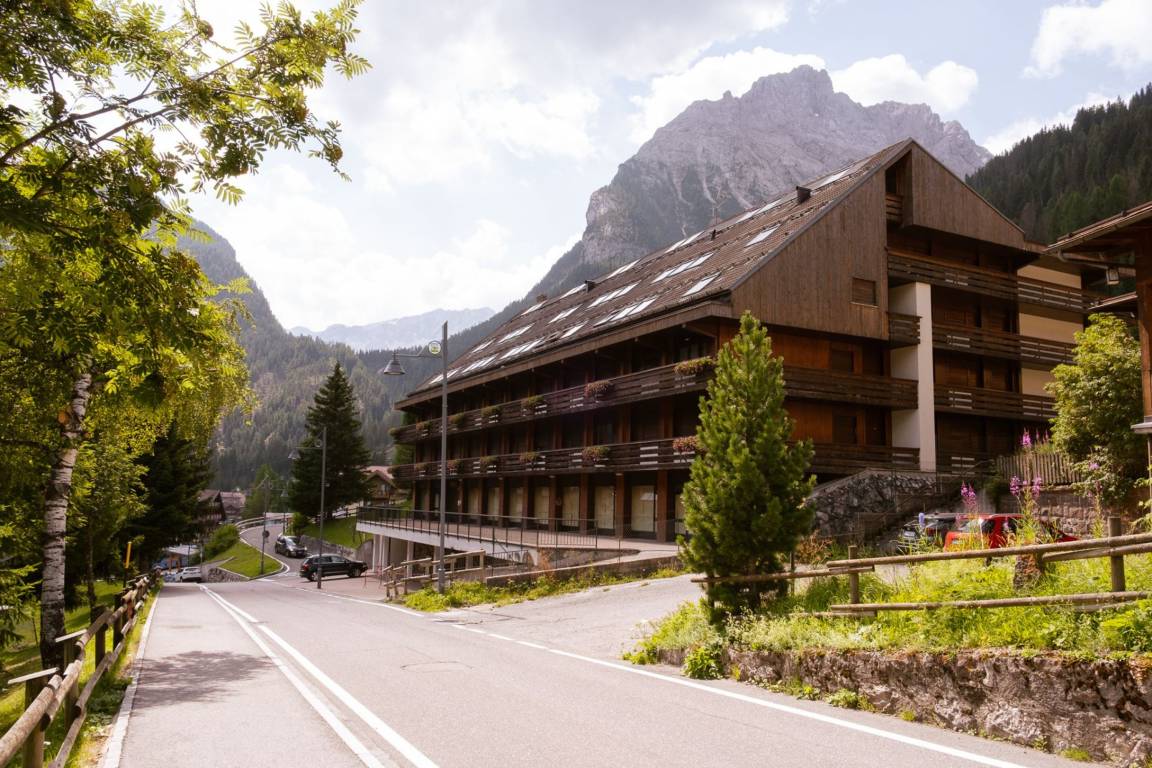 70 M² Apartment ∙ 2 Bedrooms ∙ 6 Guests - Canazei, TN, Italie