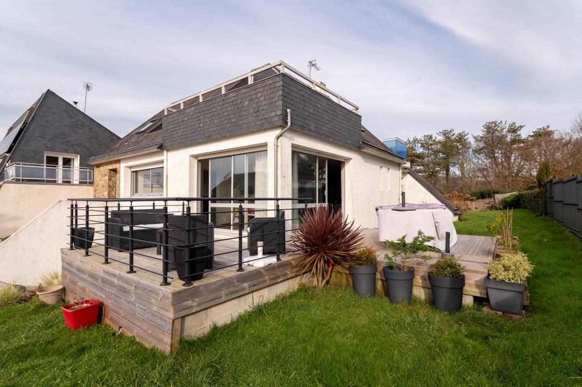 220 M² Maison De Vacances ∙ 4 Chambres ∙ 8 Personnes - Lorient