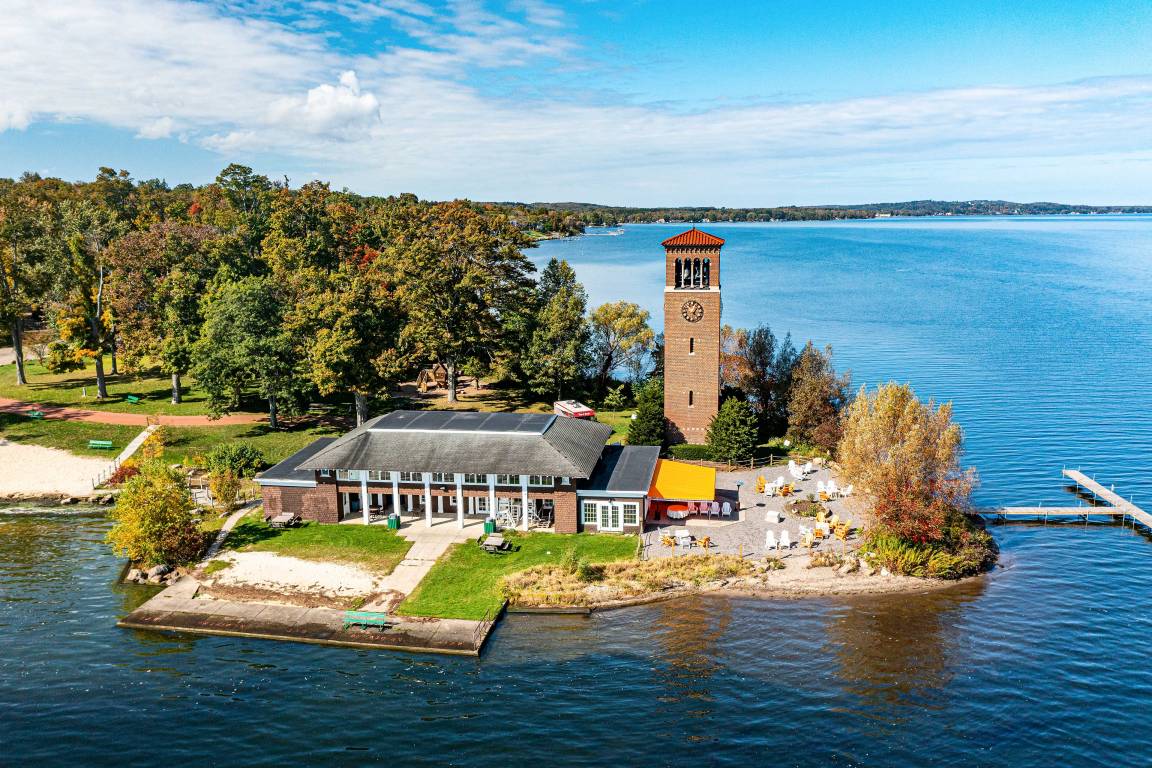 55 M² Apartment ∙ 4 Guests - Bemus Point, NY