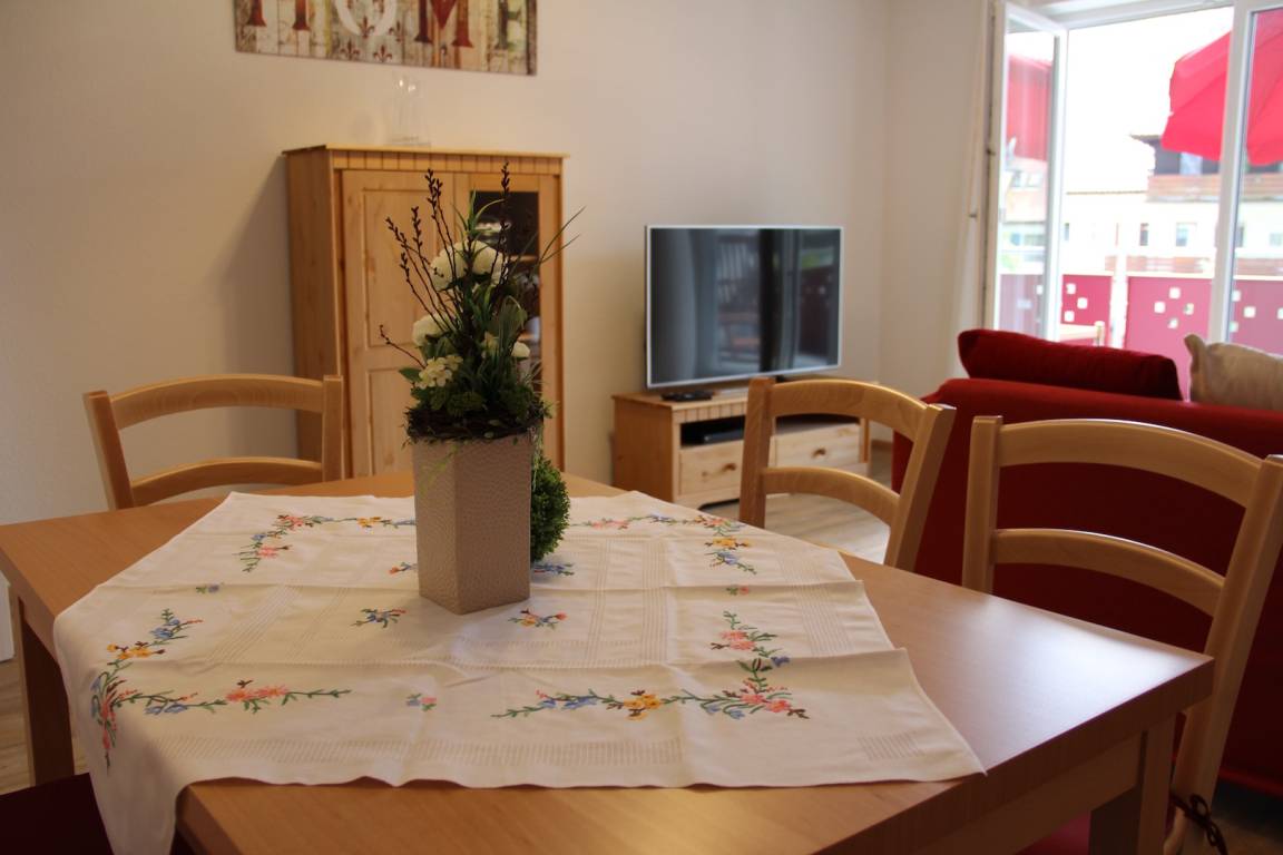 69 M² Ferienwohnung ∙ 1 Schlafzimmer ∙ 4 Gäste - Oppenau
