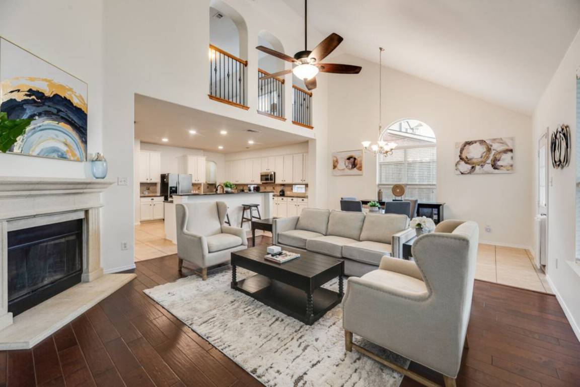 382 M² House ∙ 4 Bedrooms ∙ 8 Guests - Little Elm, TX