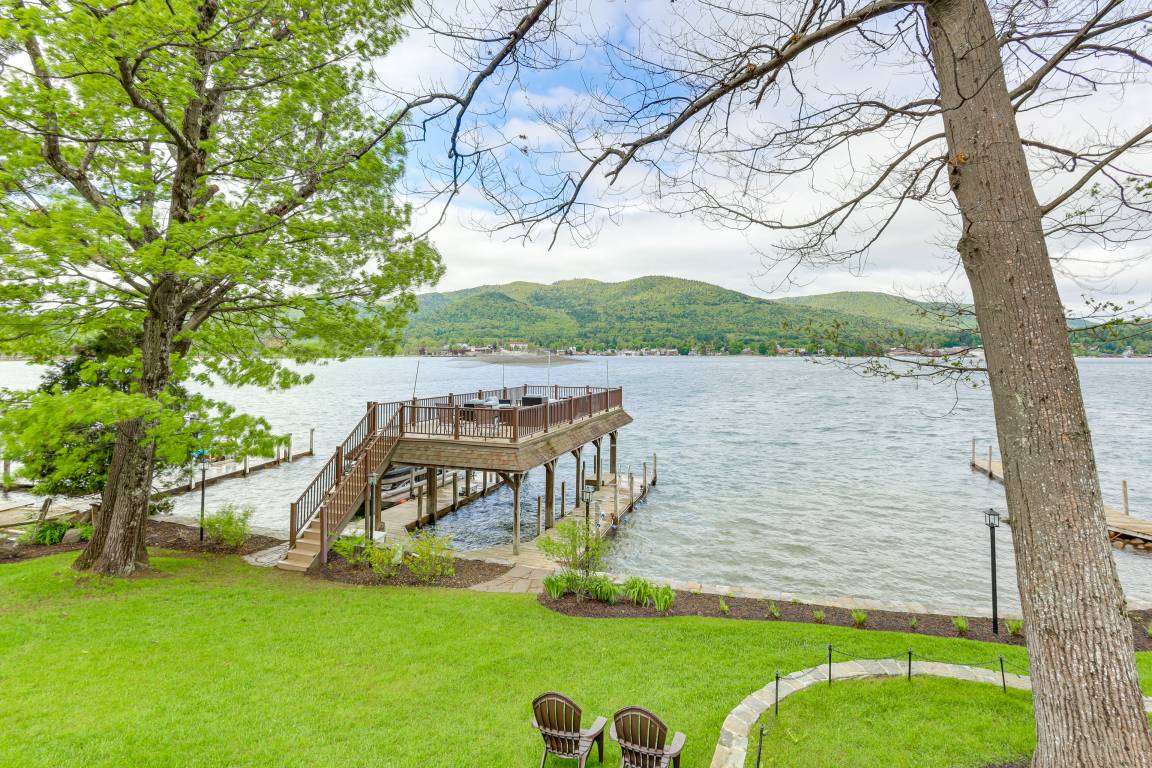 575 M² House ∙ 14 Bedrooms ∙ 35 Guests - Lake George, NY