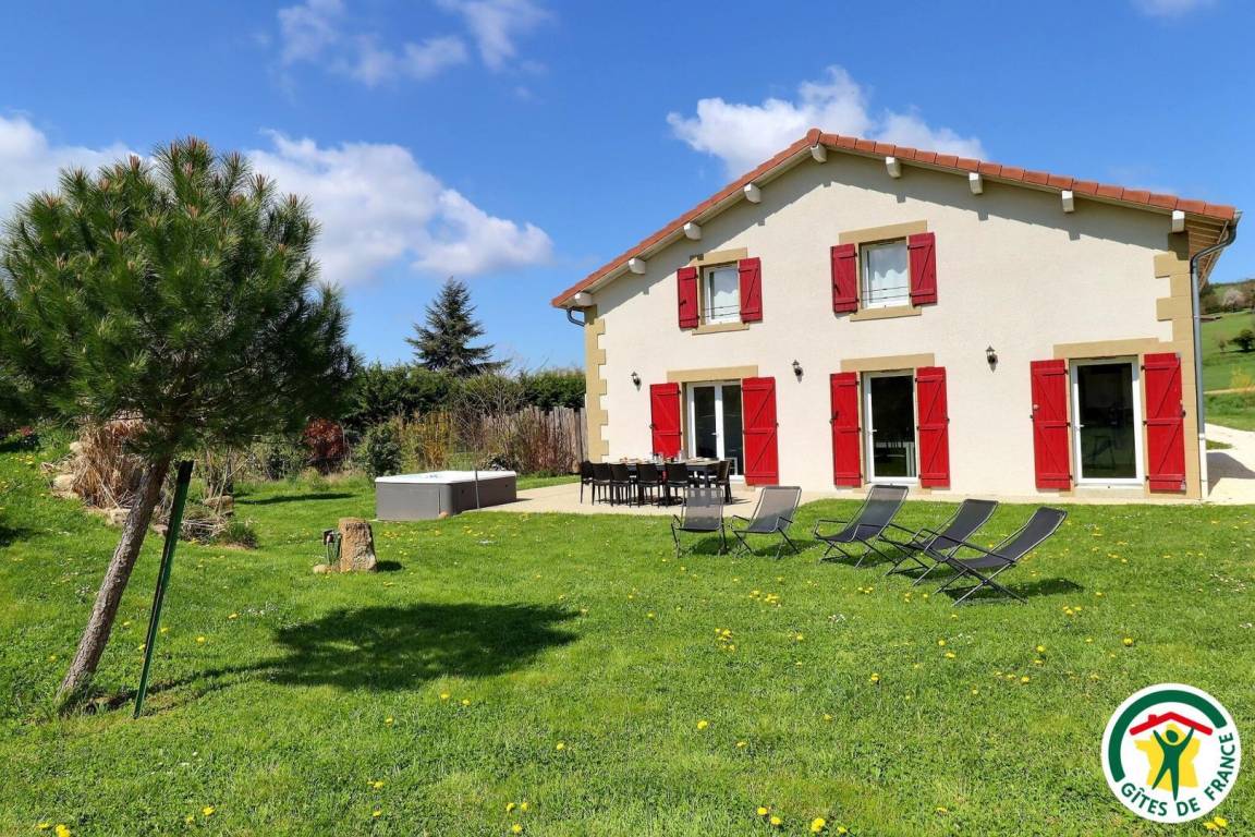 128 M² Gîte ∙ 3 Chambres ∙ 9 Personnes - Roybon