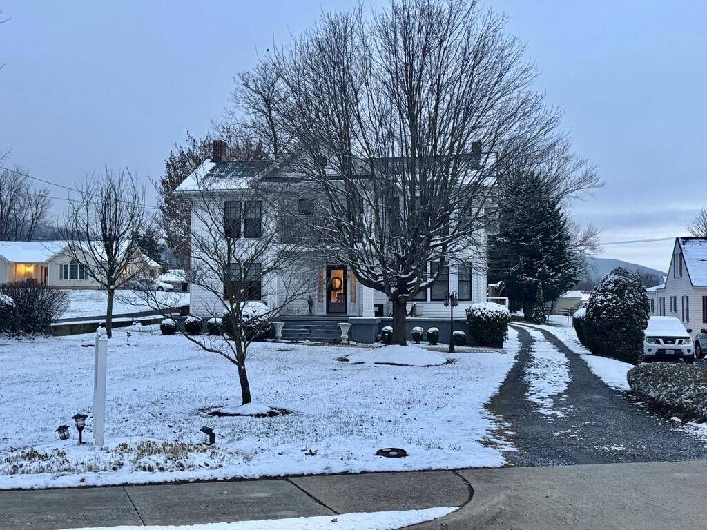 Casa ∙ 4 Habitaciones ∙ 8 Huéspedes - Stanley, VA