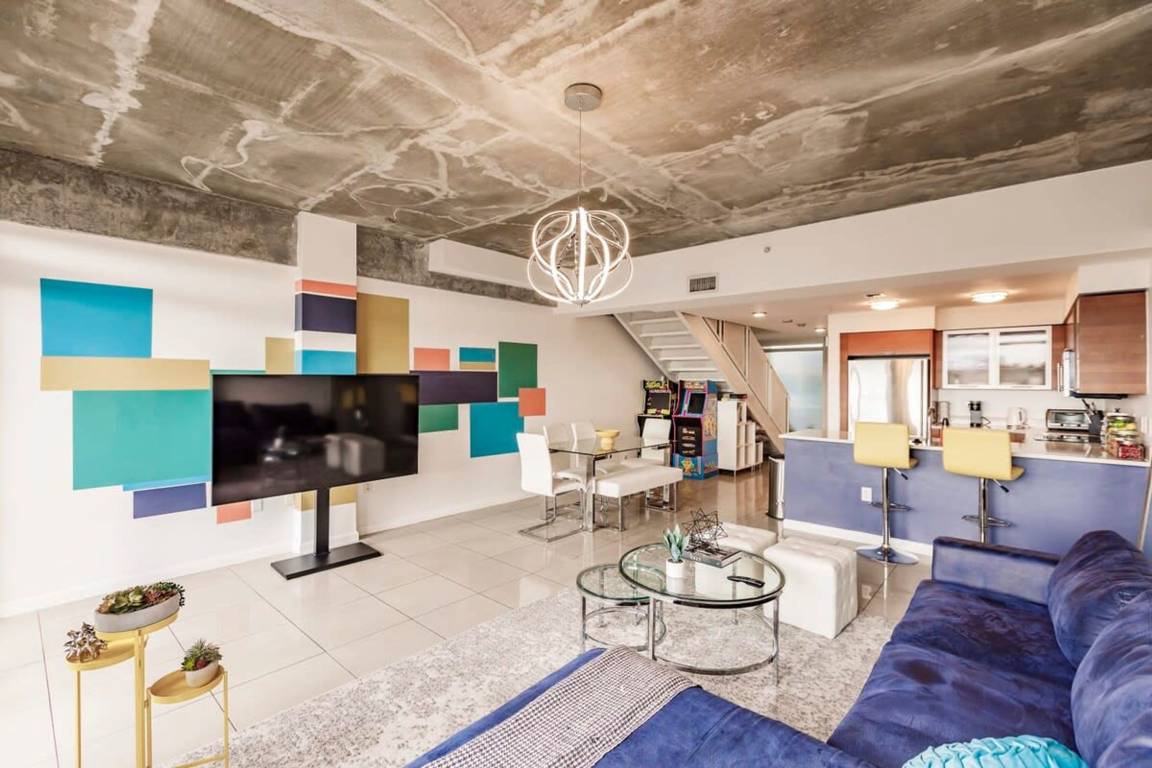 103 M² Apartment ∙ 2 Bedrooms ∙ 6 Guests - Miami, FL