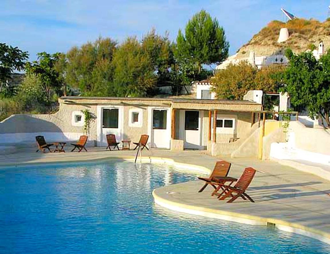 Alojamiento ∙ 1 Habitación ∙ 2 Huéspedes - Zújar