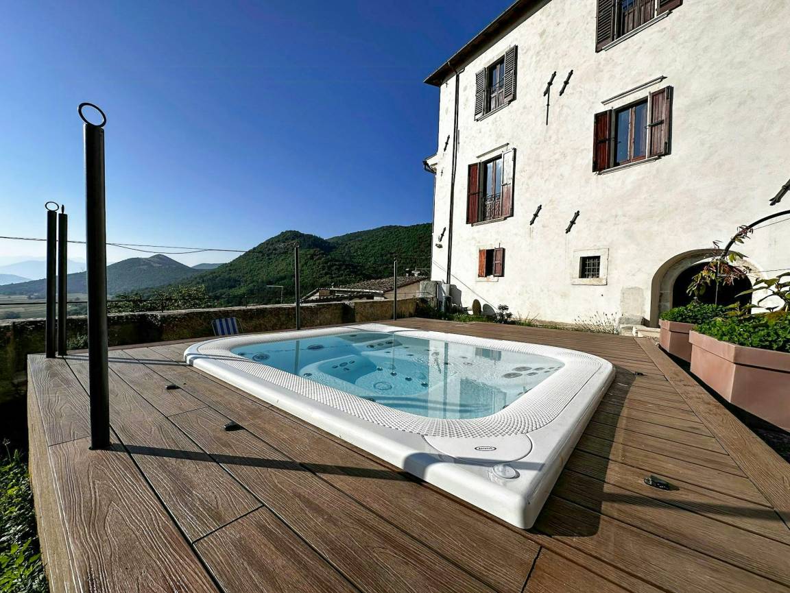 120 M² Apartment ∙ 2 Bedrooms ∙ 7 Guests - Ofena