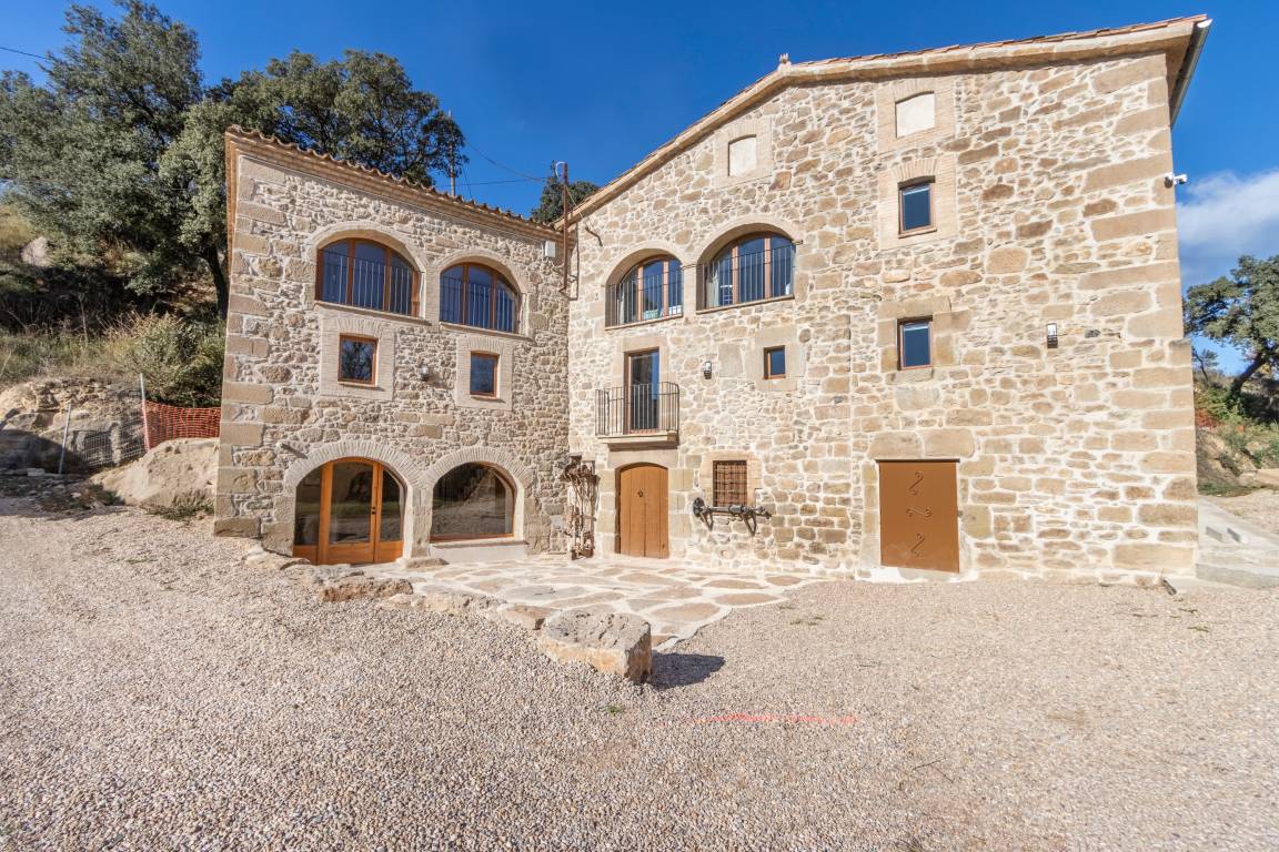 160 M² Maison De Vacances ∙ 4 Chambres ∙ 9 Personnes - Cardona