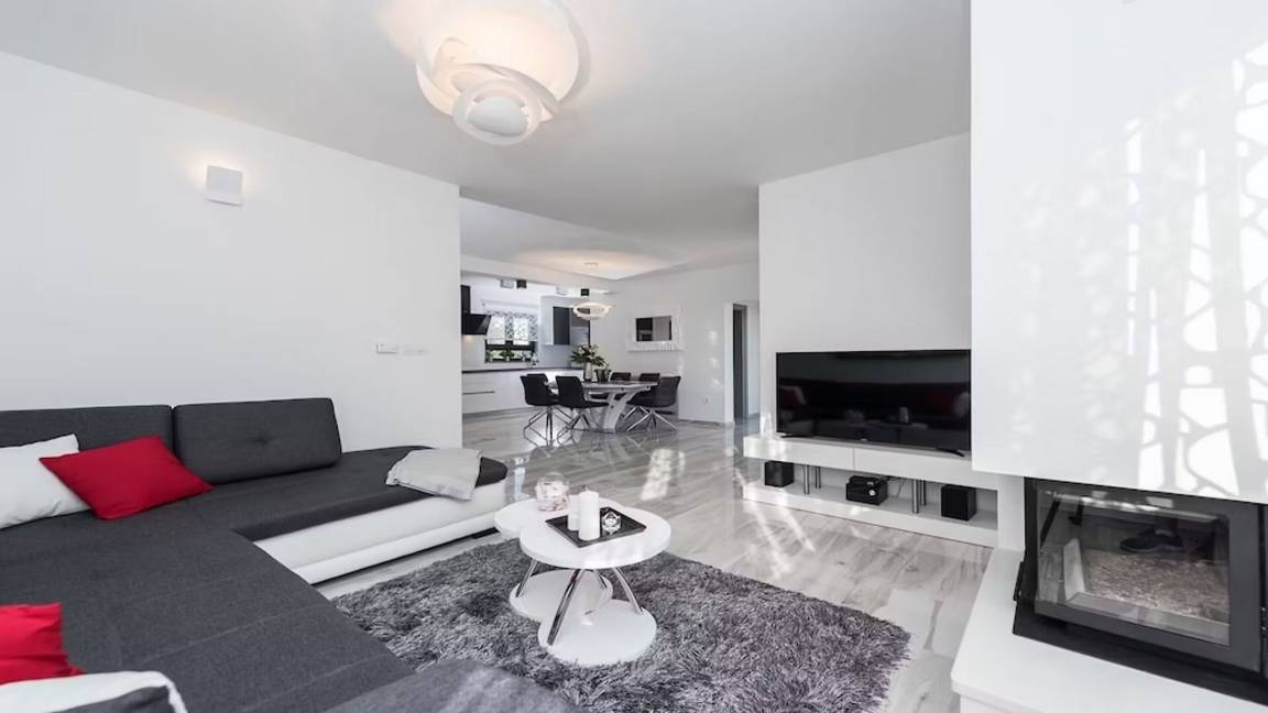 190 M² Ferienhaus ∙ 3 Schlafzimmer ∙ 6 Gäste - Nin