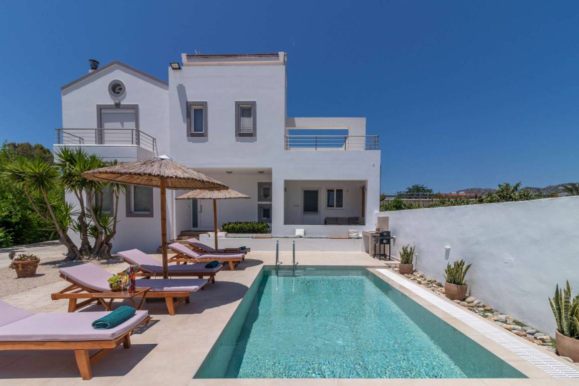 194 M² Villa ∙ 3 Bedrooms ∙ 6 Guests - Faliraki