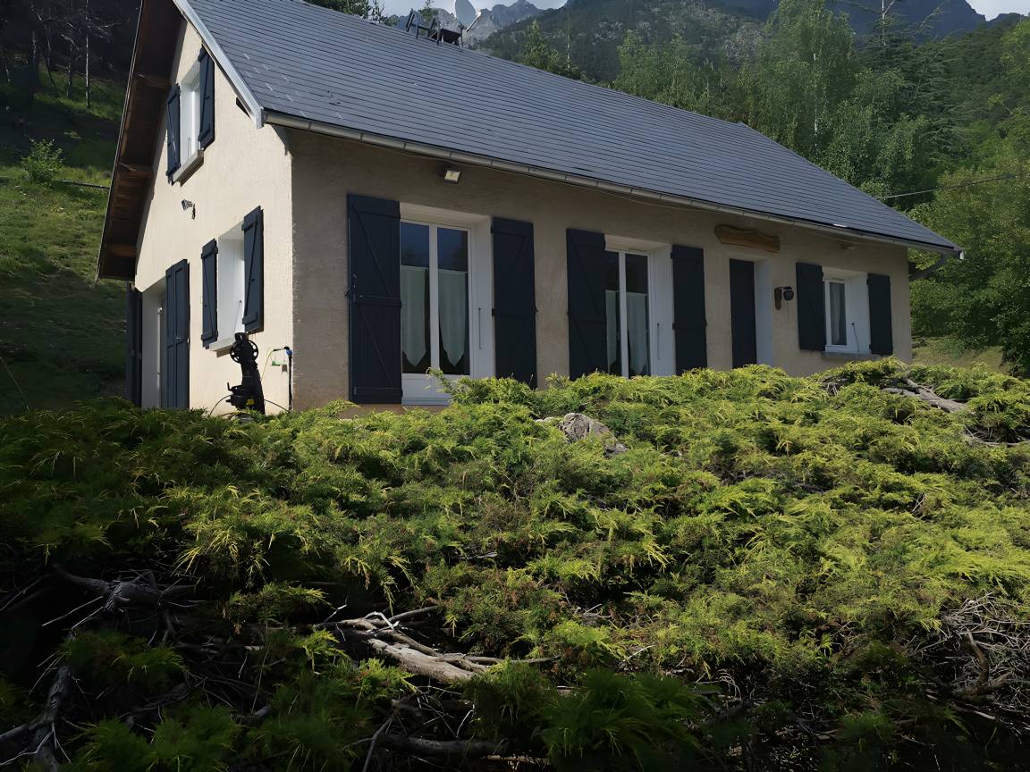 140 M² Chalet ∙ 4 Chambres ∙ 12 Personnes - Hautes-Alpes