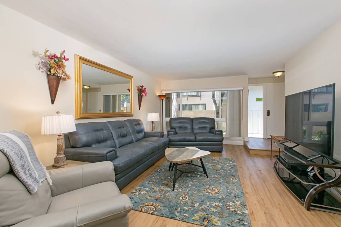 139 M² Apartment ∙ 3 Bedrooms ∙ 6 Guests - San Diego County, CA