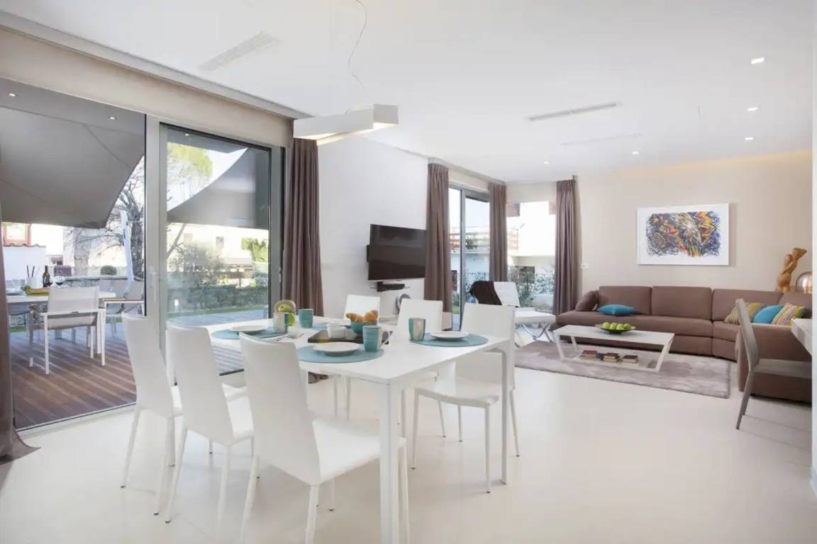 227 M² Casa Vacanza ∙ 4 Camere Da Letto ∙ 8 Ospiti - Parenzo