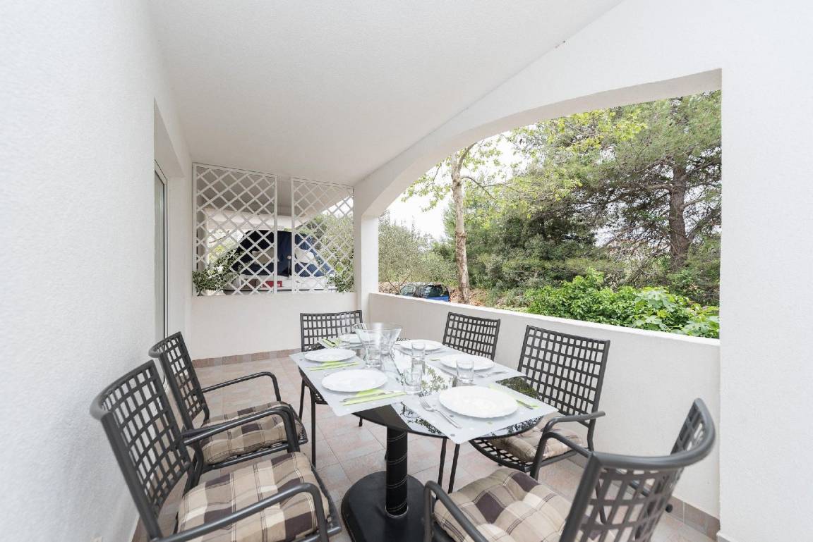 48 M² Apartment ∙ 2 Bedrooms ∙ 6 Guests - Vir