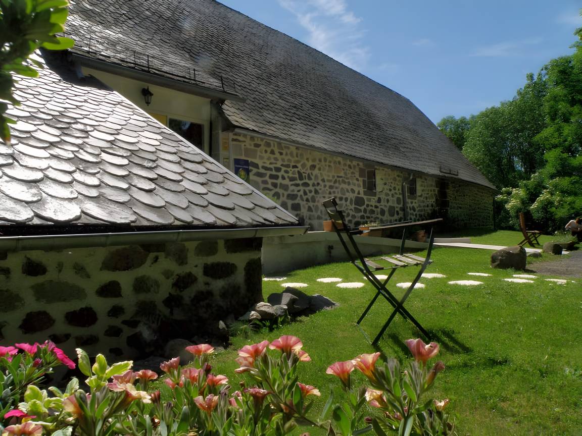47 M² Ferienhaus ∙ 1 Schlafzimmer ∙ 2 Gäste - Puy-de-Dôme