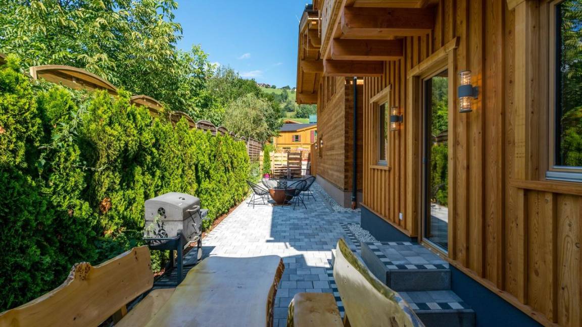 110 M² Ferienhaus ∙ 3 Schlafzimmer ∙ 16 Gäste - Kaprun
