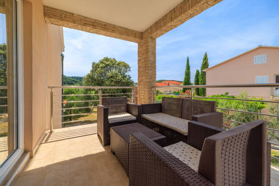 70 M² Ferienwohnung ∙ 3 Schlafzimmer ∙ 6 Gäste - Lopar