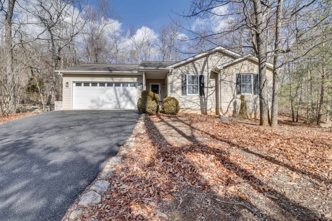 117 M² House ∙ 3 Bedrooms ∙ 8 Guests - Virginia