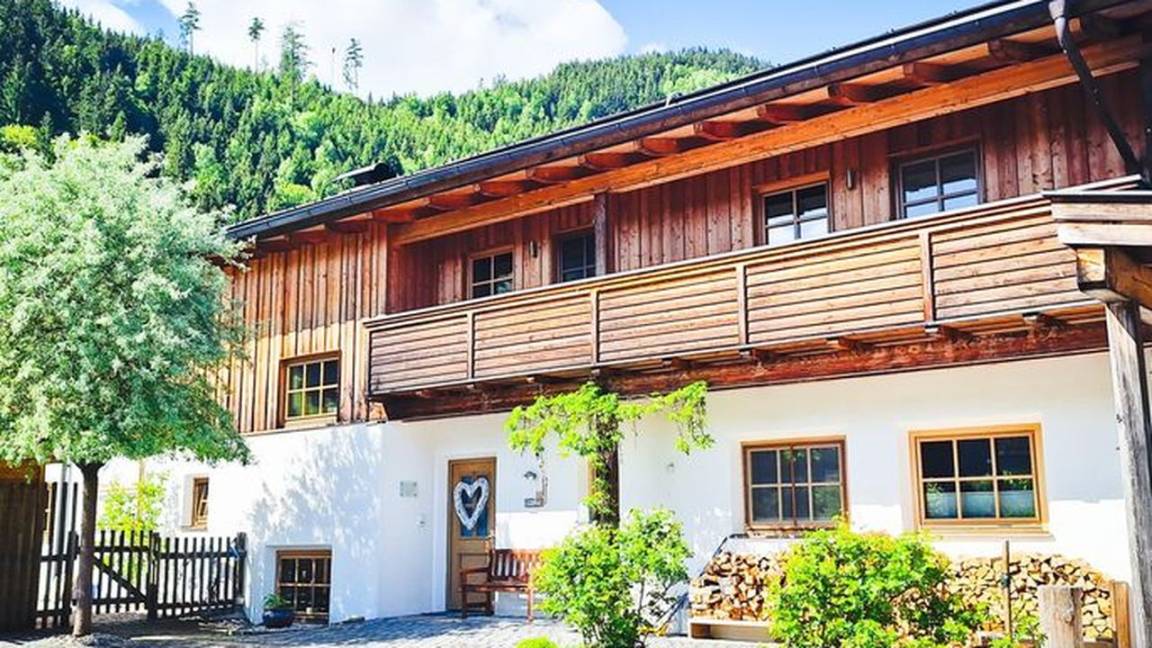 75 M² Ferienwohnung ∙ 2 Schlafzimmer ∙ 3 Gäste - Pass Thurn