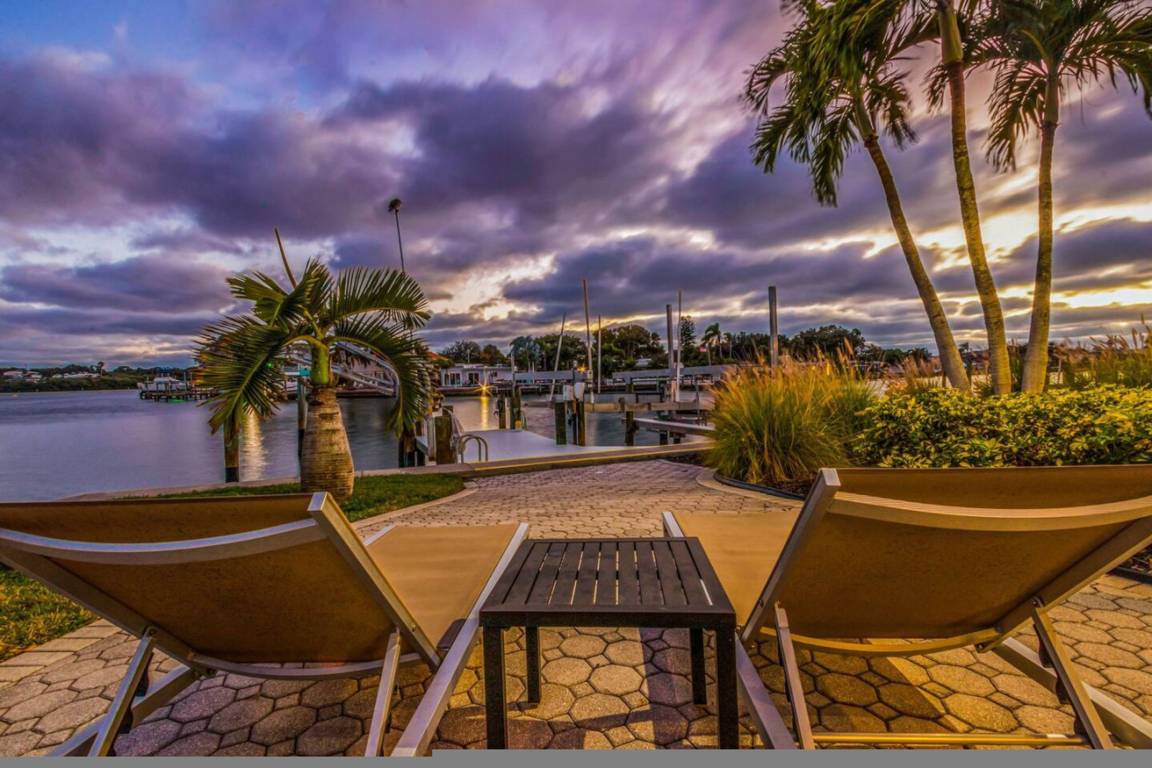 235 M² House ∙ 4 Bedrooms ∙ 12 Guests - Indian Rocks Beach, FL