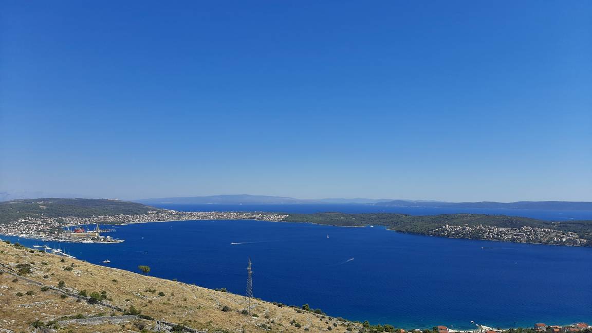 60 M² Ferienwohnung ∙ 2 Schlafzimmer ∙ 5 Gäste - Okrug Gornji