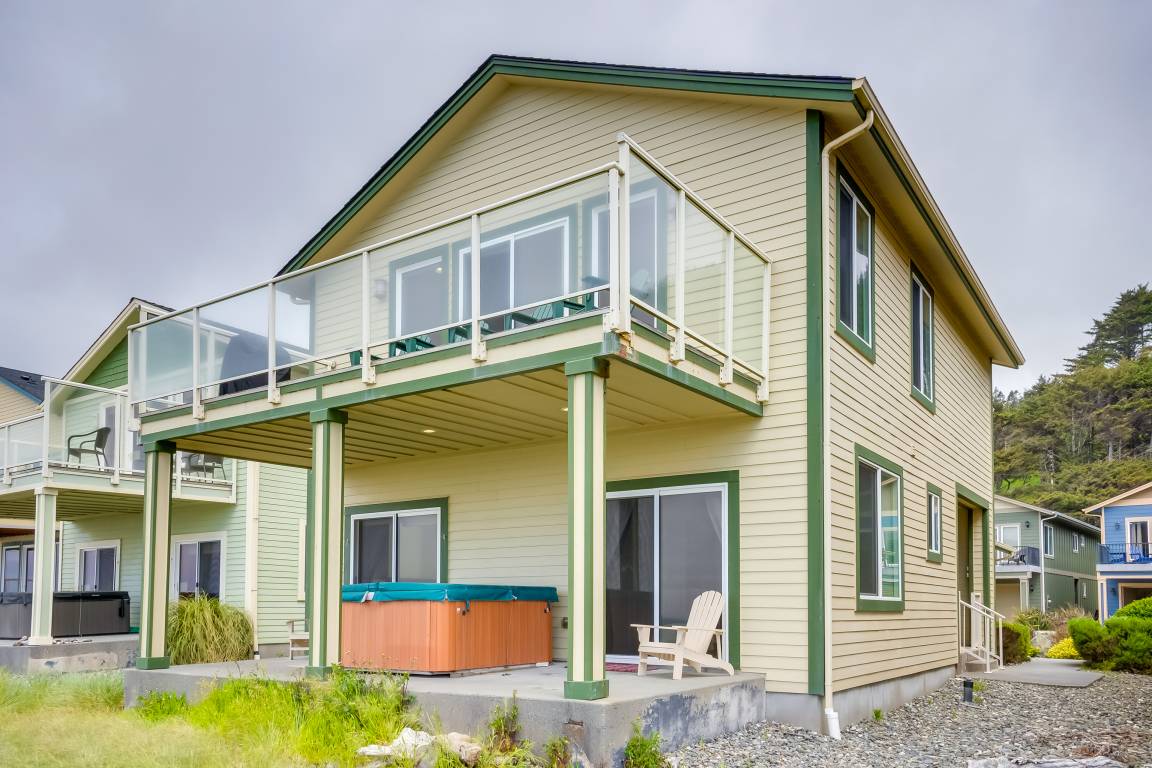 185 M² Apartment ∙ 3 Bedrooms ∙ 6 Guests - Gold Beach, OR