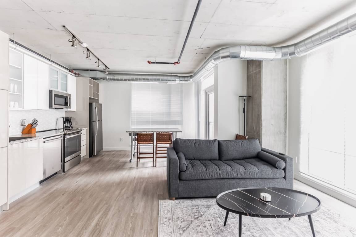111 M² Apartment ∙ 2 Bedrooms ∙ 4 Guests - Progressive Field Cleveland