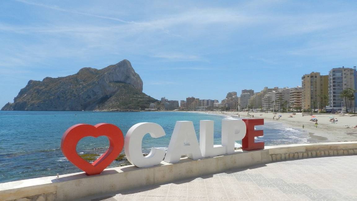 65 M² Apartment ∙ 2 Bedrooms ∙ 4 Guests - Calp