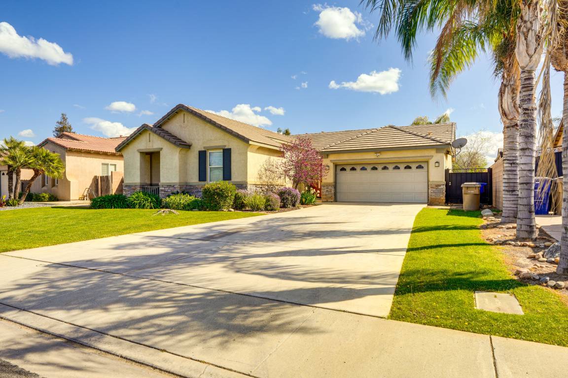 232 M² House ∙ 4 Bedrooms ∙ 8 Guests - Bakersfield, CA