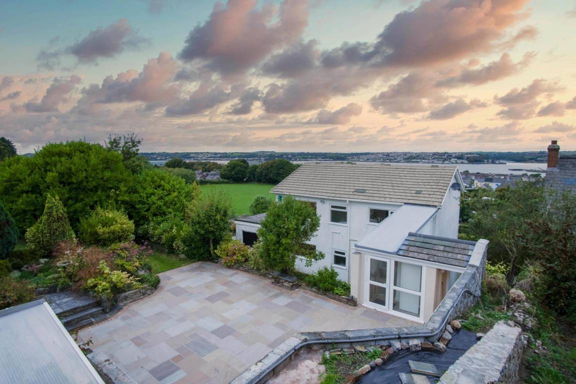 232 M² House ∙ 4 Bedrooms ∙ 7 Guests - Haverfordwest
