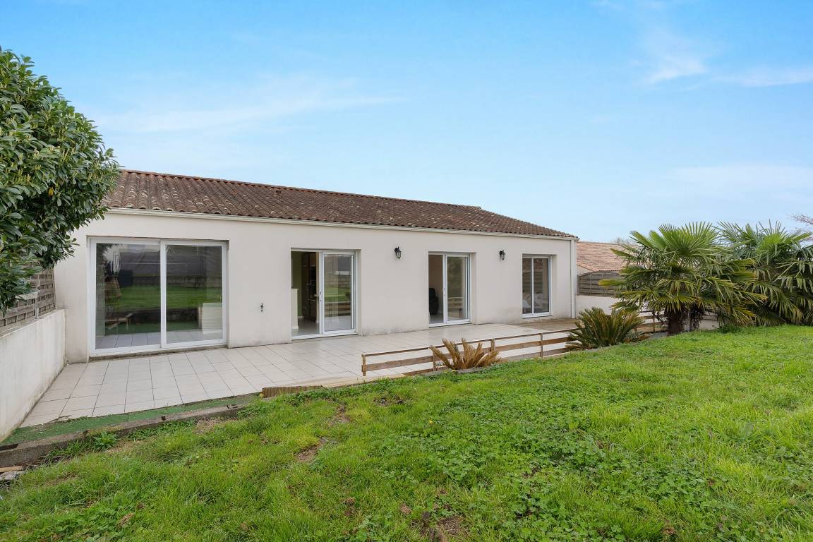 108 M² Maison De Vacances ∙ 3 Chambres ∙ 8 Personnes - La Roche-sur-Yon