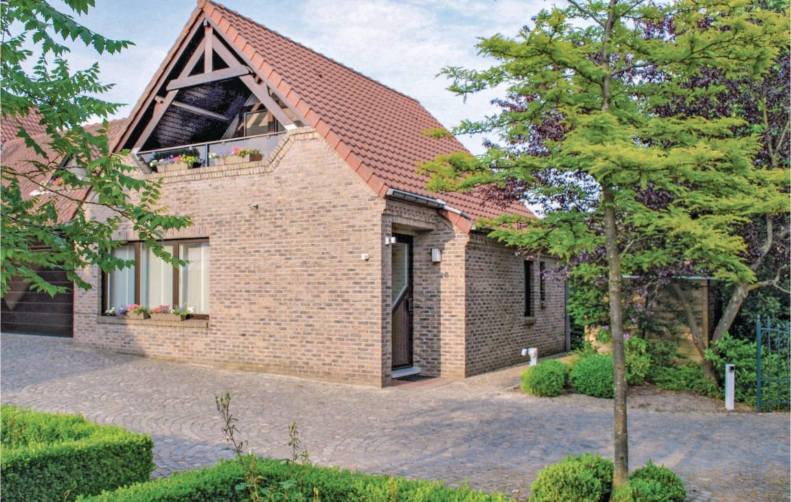130 M² House ∙ 2 Bedrooms ∙ 4 Guests - Weert