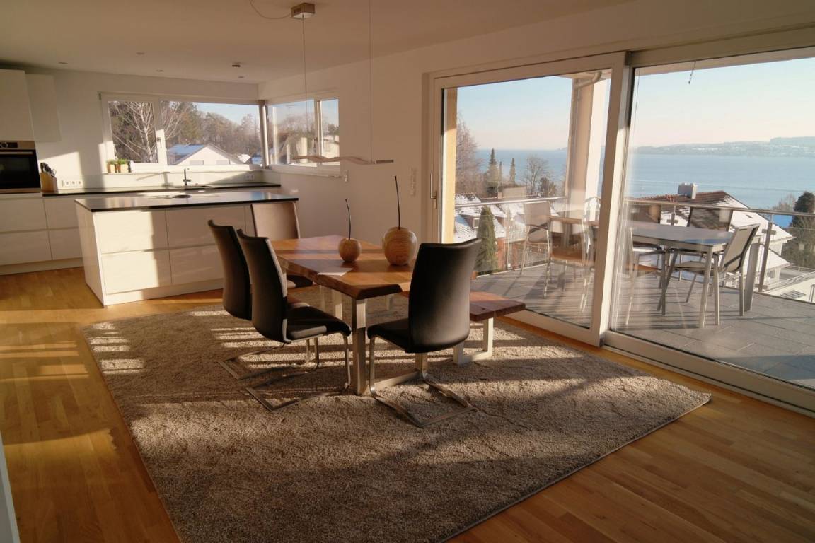 125 M² Appartement ∙ 3 Slaapkamers ∙ 6 Gasten - Meersburg
