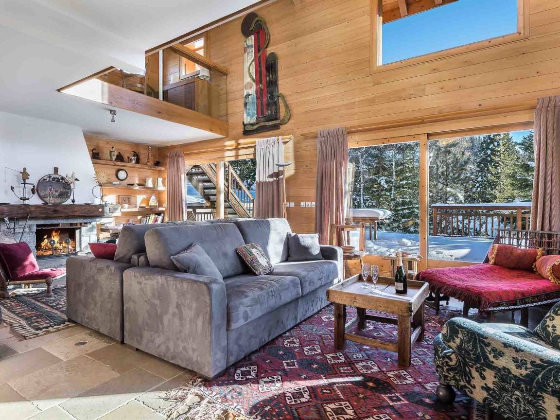300 M² Chalet ∙ 6 Bedrooms ∙ 12 Guests - Courchevel, France