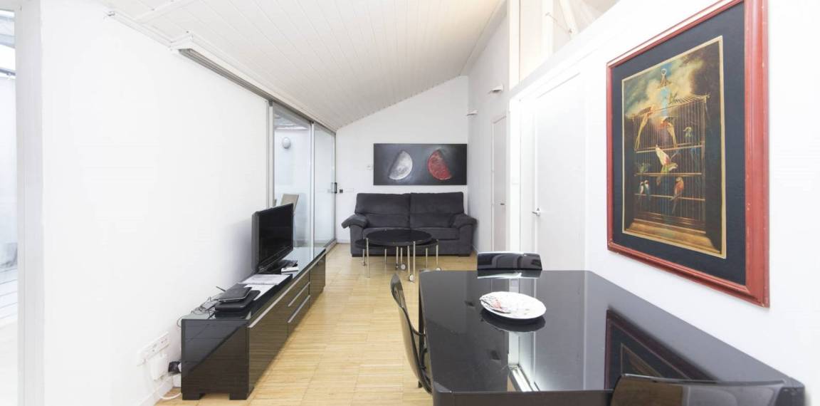 75 M² Apartamento ∙ 3 Habitaciones ∙ 6 Huéspedes - Pozuelo de Alarcón