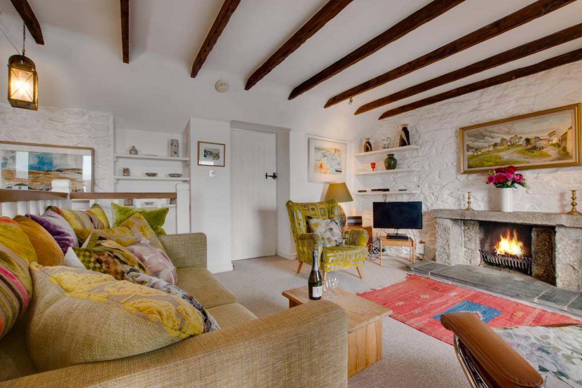 Cottage ∙ 2 Bedrooms ∙ 4 Guests - Praa Sands