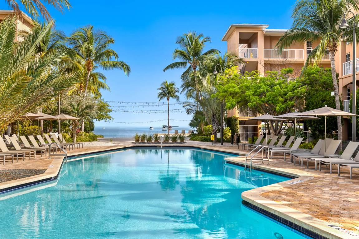 Apartment ∙ 2 Bedrooms ∙ 6 Guests - Key West, FL